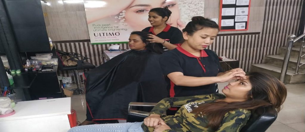 Cuts, Color & Styling – Awesome Beauty Parlour